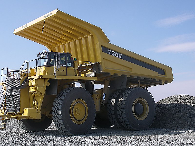 Самосвал Komatsu 730E-8: купить по выгодной цене, фото, характеристики ...